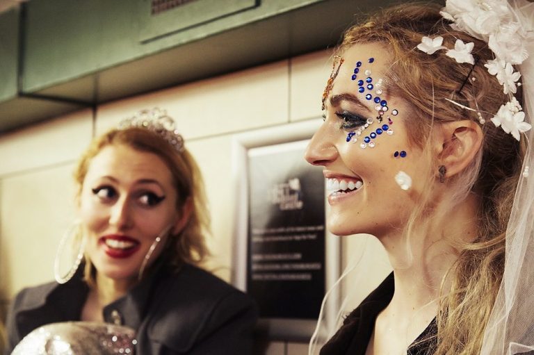 (Clean) Flesh and Feminism. The SoapGirls (Interview) - Trebuchet